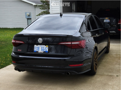 2021 Volkswagen Jetta with 18x8.5 40 Option Lab R716 and 225/40R18 ...