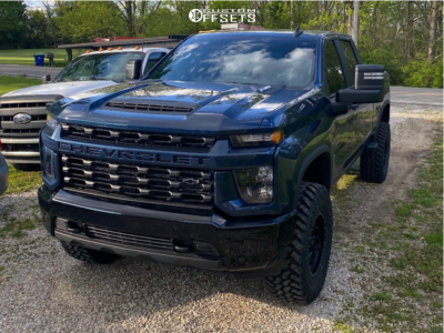 2023 Chevrolet Silverado 2500 HD with 18x9 0 Method Grid and 35/12.5R18 Nitto Trail Grappler and ...