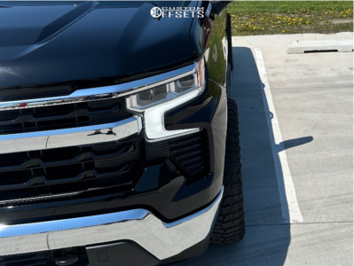 2022 Chevrolet Silverado 1500 with 22x10 -18 Moto Metal Mo962 and 285 ...