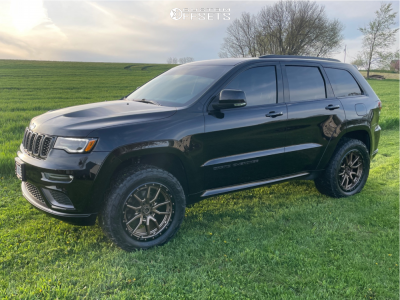 2020 Jeep Grand Cherokee Wheel Offset Aggressive > 1" Outside Fender ...