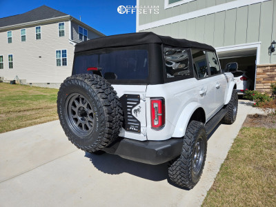 2023 Ford Bronco with 18x9 18 Method Mr316 and 285/75R18 Yokohama ...