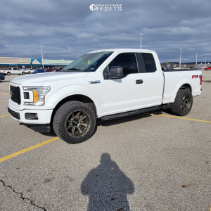 2018 Ford F-150 with 20x10 -24 Icon Alloys Bandit and 285/55R20 Kenda ...