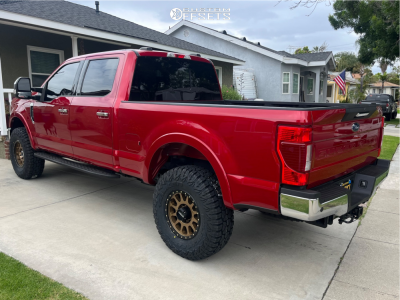 2020 Ford F-250 Super Duty with 18x9 18 Method MR305 and 37/12.5R18 ...
