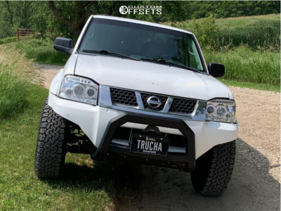 2004 Nissan Frontier with 15x7.5 -12 Vision Manx 2 Overland and 33/10 ...