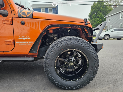 2011 Jeep Wrangler with 18x10 -24 Moto Metal Mo970 and 33/12.5R18 Venom ...