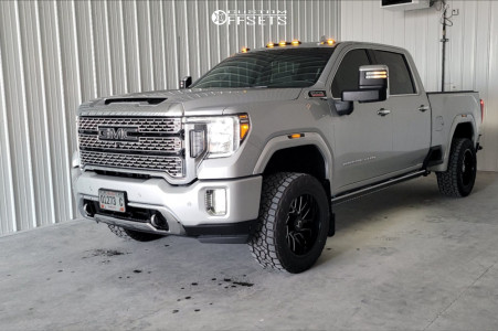 2022 GMC Sierra 3500 HD with 22x10 -19 TIS 547bm and 35/12.5R22 Nitto ...