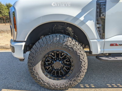 2023 Ford F250 with 18x9 12 Hostile H135 and 37/12.5R18 Falken Wildpeak ...