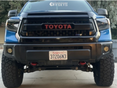 2017 Toyota Tundra with 18x8.5 40 Method Mr319 and 37/12.5R18 Toyo ...