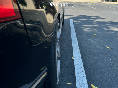 2009 Volvo S40 with 18x8.5 40 Option Lab R555 and 225/40R18 Continental ...