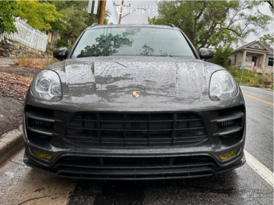 2016 Porsche Macan with 20x10.5 15 Vossen MX-3 and 275/40R20 ...