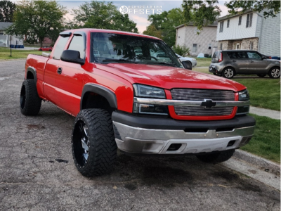 2005 Chevrolet Silverado 1500 with 22x12 -44 Fuel Cleaver D240 and 33/ ...