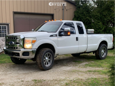 2011 Ford F-250 Super Duty with 20x10 -18 Moto Metal Mo962 and 35/12 ...
