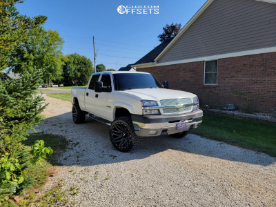 2004 Chevrolet Silverado 2500 HD with 22x12 -44 TIS 554BM and 33/12 ...
