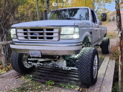 1995 Ford F-250 with 22x12 -51 Hardrock H905 and 37/13.5R22 Venom Power ...