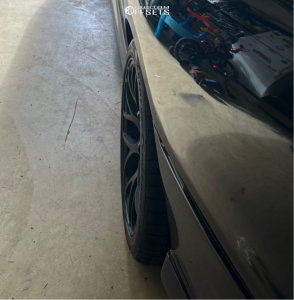 2006 Pontiac GTO with 18x8.5 35 VMR V710 and 245/35R18 Continental ...