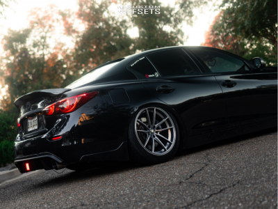 2015 INFINITI Q50 with 19x9.5 25 Konig Oversteer and 255/40R19 ...