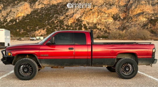 1999 Dodge Ram 2500 with 20x10 -19 Hardcore Offroad Hc24 and 35/12.5R20 ...