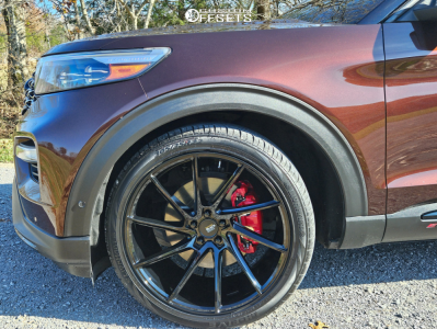 2020 Ford Explorer with 22x10.5 30 Savini Bm15 and 305/35R22 Lionhart ...