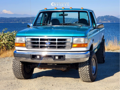 1995 Ford F-150 with 15x10 -47 Pro Comp 69 and 33/12.5R15 BFGoodrich ...