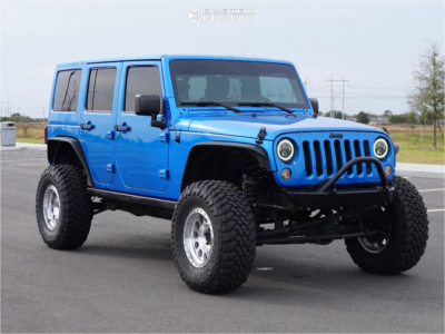 2015 Jeep Wrangler with 17x9 -12 Method Mr315 and 35/12.5R17 Toyo Tires ...
