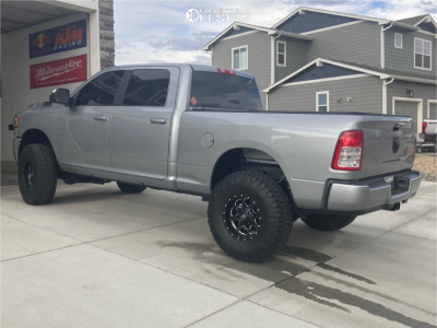 2022 Ram 2500 with 17x9 -12 Fuel Boost and 37/12.5R17 Maxxis Razr AT ...