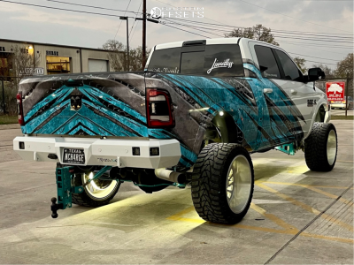 2017 Ram 2500 with 24x14 -76 JTX Forged Credo and 36/14.5R24 Versatyre ...