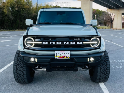 2023 Ford Bronco with 24x14 -81 ARKON OFF-ROAD Churchill and 37/13.5R24 ...