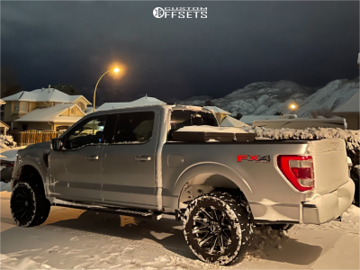 2021 Ford F-150 with 20x10 -18 Moto Metal Mo998 and 305/55R20 Nitto ...