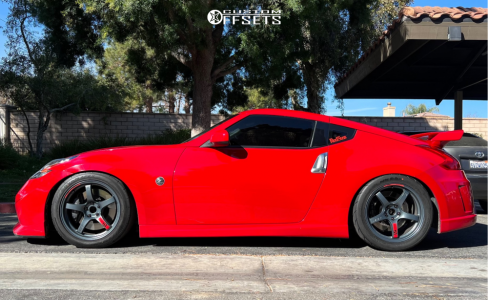 2009 Nissan 370Z with 18x9.5 22 Gram Lights 57cr and 275/40R18 Yokohama ...