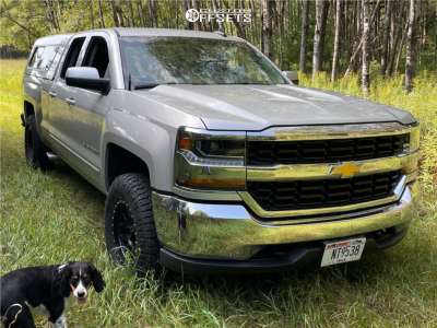 2019 Chevrolet Silverado 1500 with 17x8.5 0 Method Mesh and 285/70R17 ...