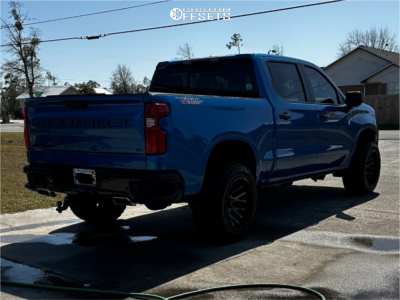 2022 Chevrolet Silverado 1500 with 20x12 -44 V-Rock Recoil and 33/12 ...