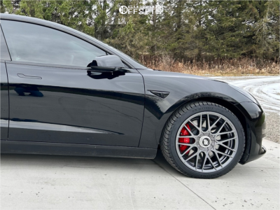 2022 Tesla 3 with 19x8.5 35 Rotiform Rse and 235/40R19 Michelin X-ice ...