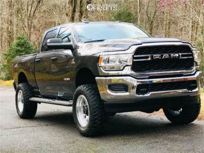 2022 Ram 2500 with 20x10 -24 Method Mr605 and 35/13.5R20 Fury Offroad ...