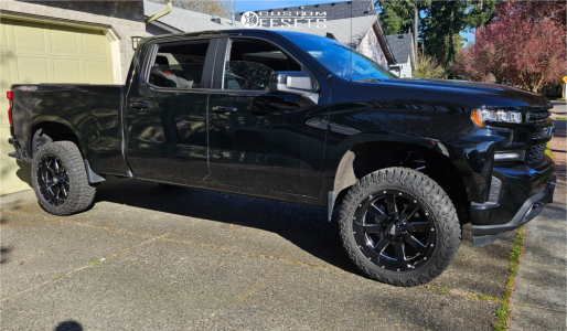 2021 Chevrolet Silverado 1500 with 22x10 -18 Moto Metal Mo962 and 285 ...