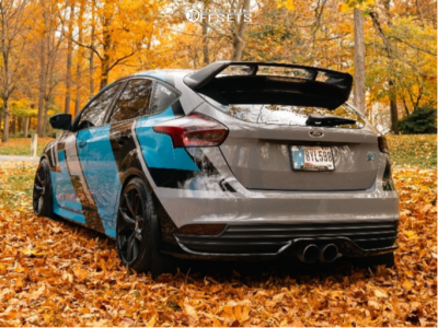 2017 Ford Focus with 18x9.5 35 ESR Rf2 and 235/40R18 Ironman Imove Gen3 ...