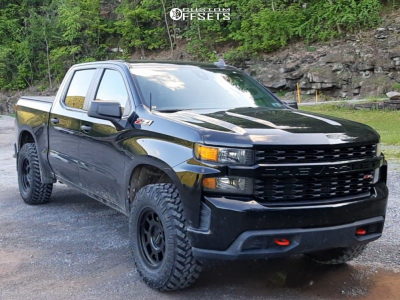 2021 Chevrolet Silverado 1500 with 18x9 0 Method Mr705 and 295/70R18 ...