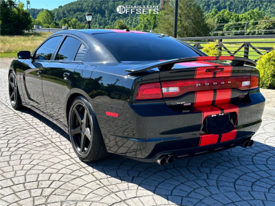 2014 Dodge Charger with 20x8.5 40 Petrol P2c and 255/45R20 Westlake ...