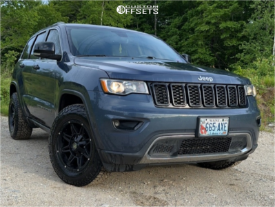 2020 Jeep Grand Cherokee with 17x9 18 Mayhem Rampage and 245/70R17 ...