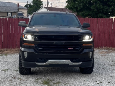 2018 Chevrolet Silverado 1500 with 20x10 -18 Fuel Arc and 33/12.5R20 ...
