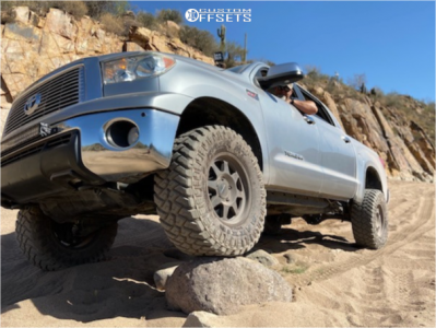 2012 Toyota Tundra with 18x9 25 Method Mr701 and 35/12.5R18 Maxxis Razr ...