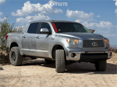 2012 Toyota Tundra with 18x9 25 Method Mr701 and 35/12.5R18 Maxxis Razr ...