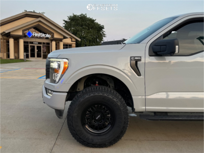 2023 Ford F-150 with 17x8.5 0 Method Mr318 and 315/70R17 Goodyear ...