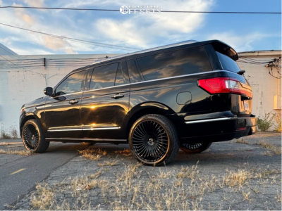 2021 Lincoln Navigator with 24x9.5 25 Motiv Swerve and 285/40R24 Toyo ...