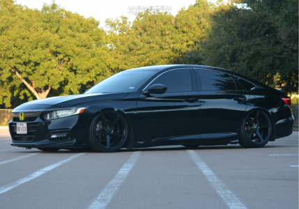 2018 Honda Accord with 20x9.5 35 JNC Jnc026 and 245/35R20 Vercelli ...