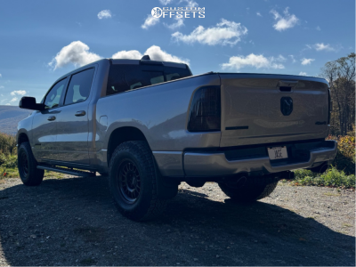 2021 Ram 1500 with 18x9 0 Method Mr318 and 35/11.5R18 Falken Wildpeak ...