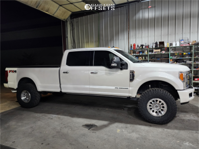 2019 Ford F-350 Super Duty with 17x9 -12 Method Mr315 and 37/13.5R17 ...