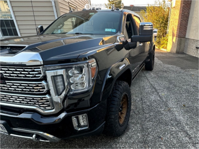 2021 GMC Sierra 2500 HD with 20x10 -18 Method MR305 and 35/12.5R20 ...