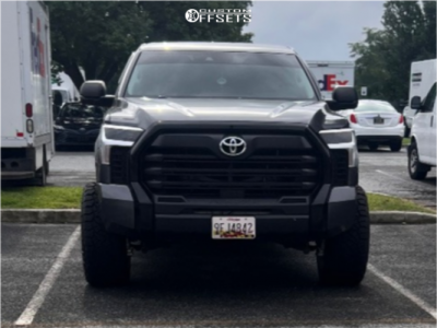 2024 Toyota Tundra with 20x12 -44 Gear Off-Road 764c and 33/12.5R20 ...