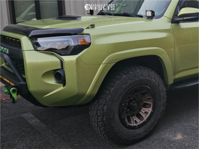 2022 Toyota 4Runner with 17x9 -12 Fuel D826 and 285/75R17 Falken ...