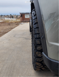 2020 Ford Explorer with 20x9 34 Voxx Lumi and 285/50R20 Kenda Klever R ...